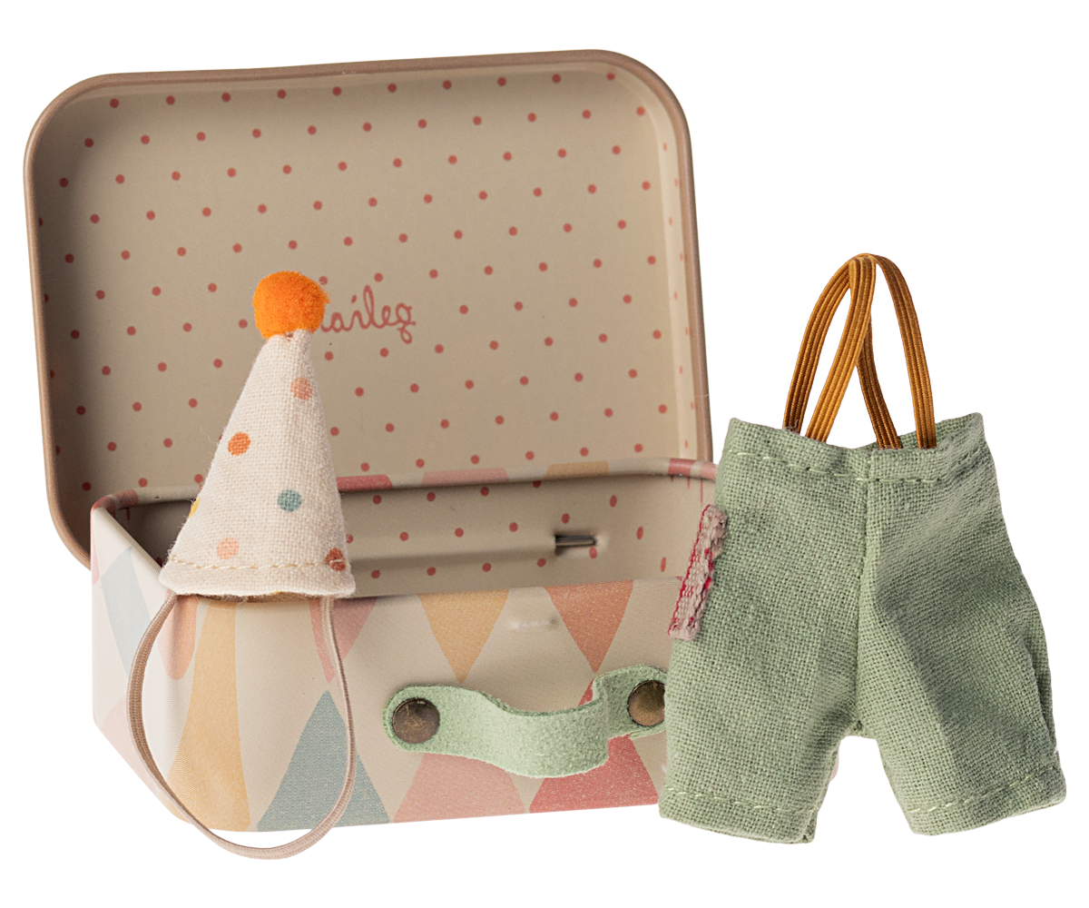 Clown clothes in suitcase, Little brother mouse – Maileg EU