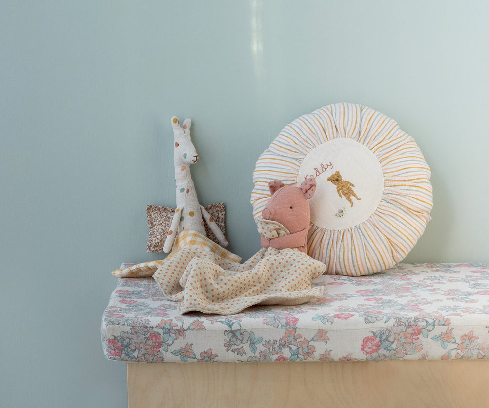 Lullaby friends, Pig, Mini - Rose – Maileg EU